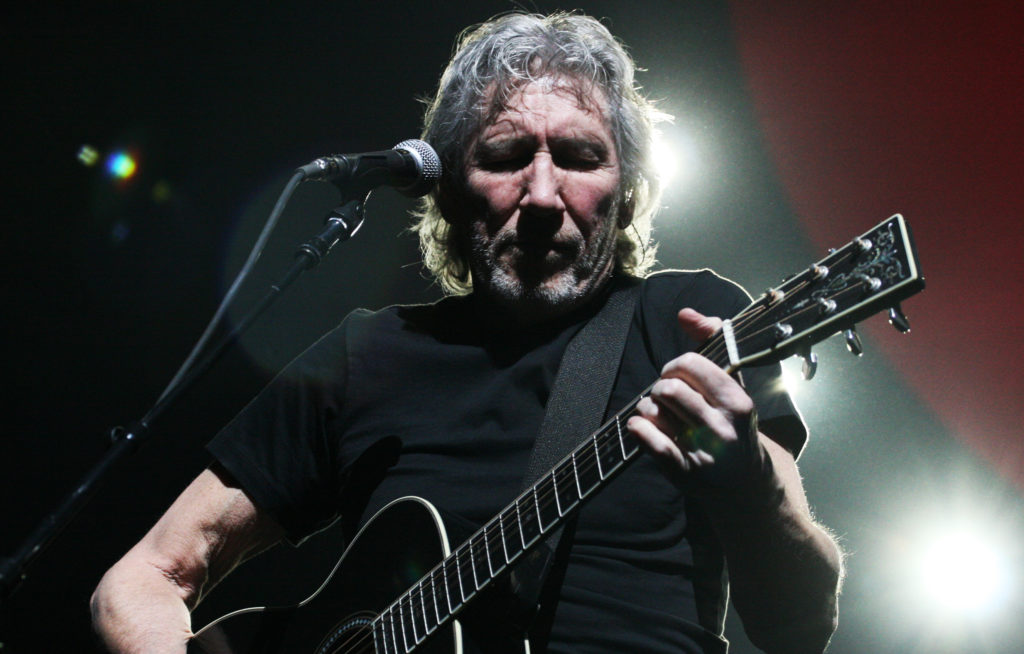 Pink Floyd: Roger Waters e la sua moderna versione live di Time (VIDEO ...